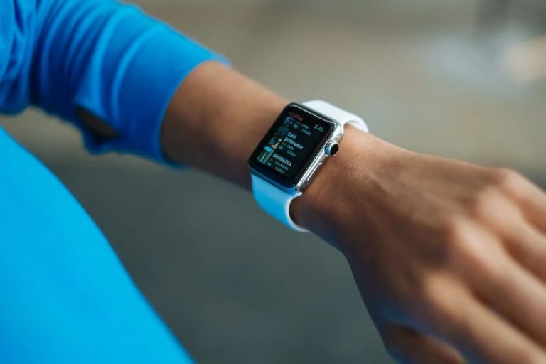 How Much Data Do You Need for an Apple Watch? (IMPORTANT FACTS) – Hello ...
